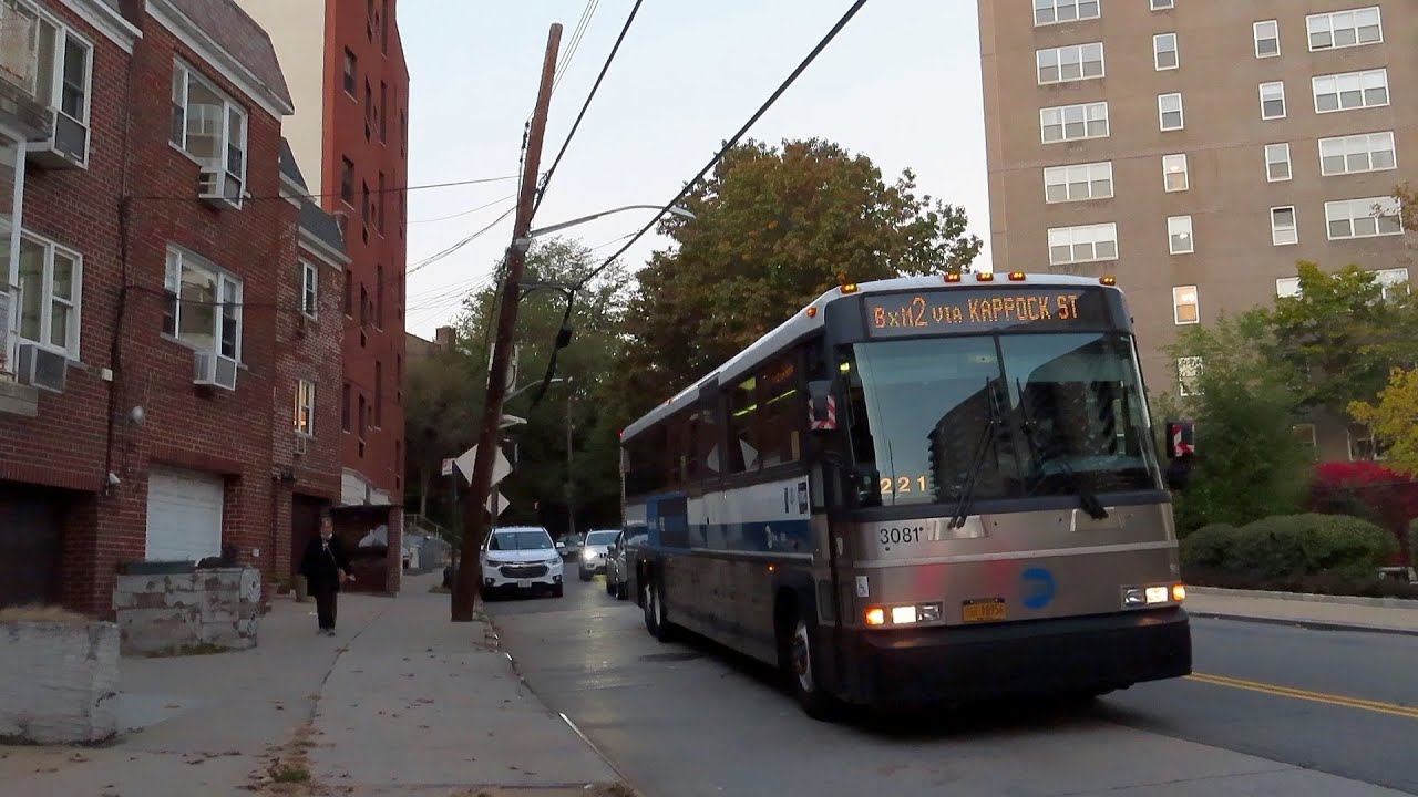 MTA Bus Company 2005 Motor Coach Industries D4500CL 3081 On The BxM2