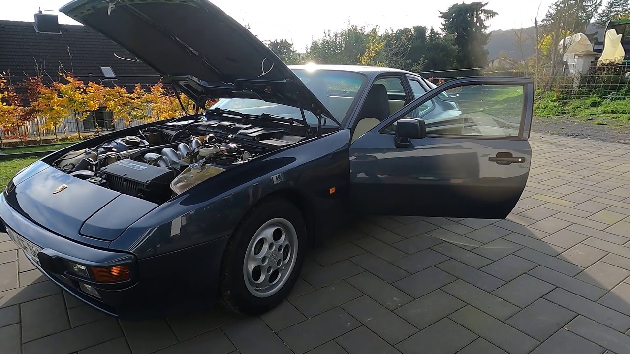 Porsche 944 S 16V nautic blue - YouTube