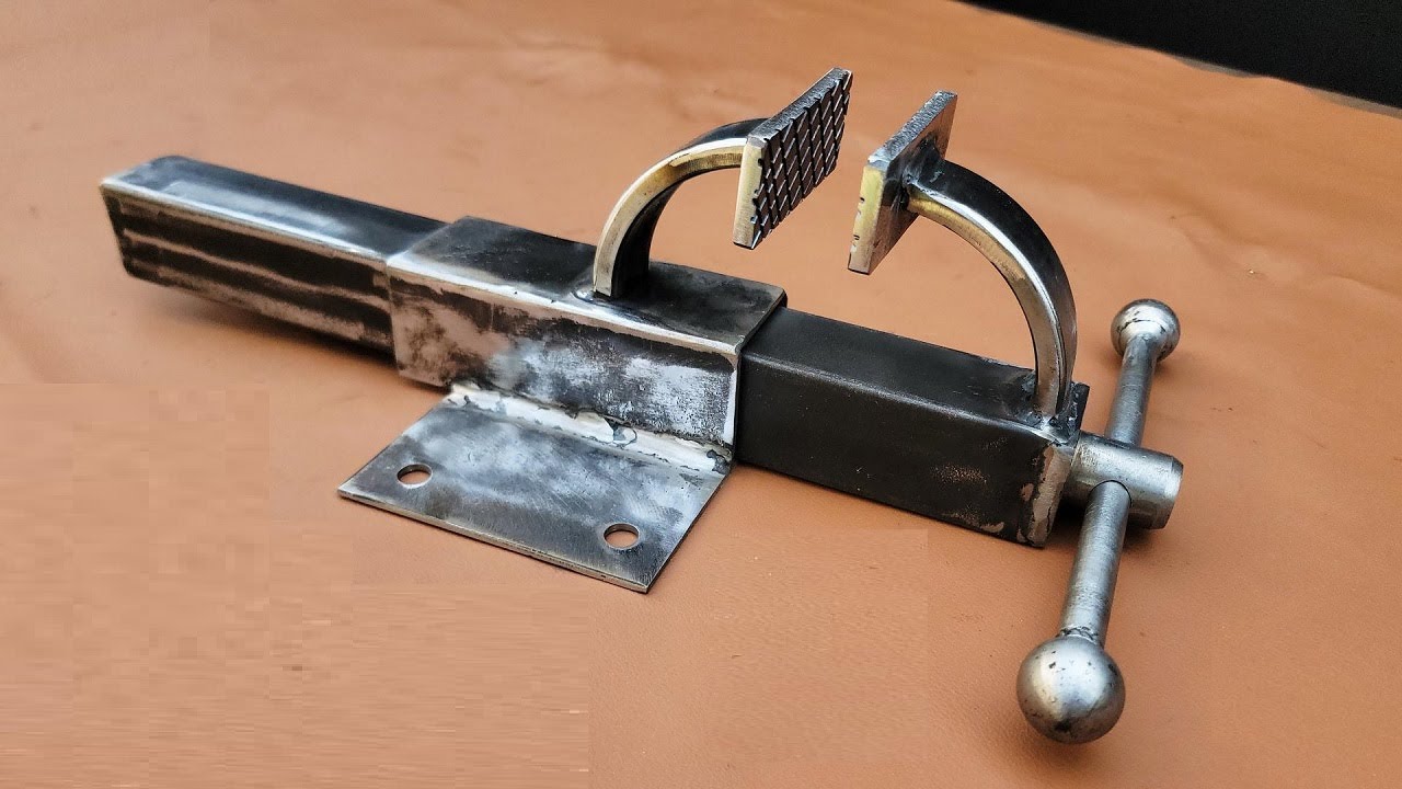 How A Metal Bench Pipe Vise Made || DIY Homemade Heavy Duty Bench Vise ...