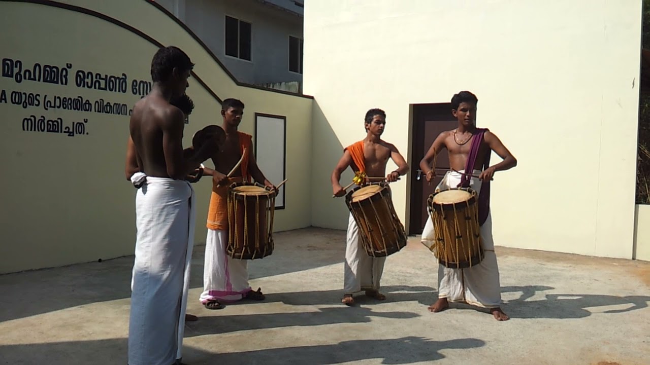 MES KVM COLLEGE VALANCHERY -LIL HOMIEZ - ART FEST-CHENDAMELAM - YouTube