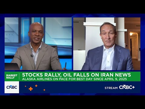 Former United Airlines CEO weighs in on United's potential merger with American Airlines