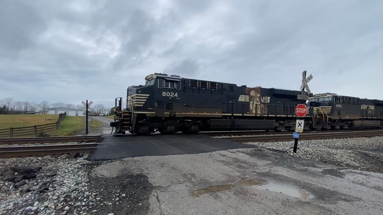 NS 8024 leads NS 215 with a horn show - YouTube