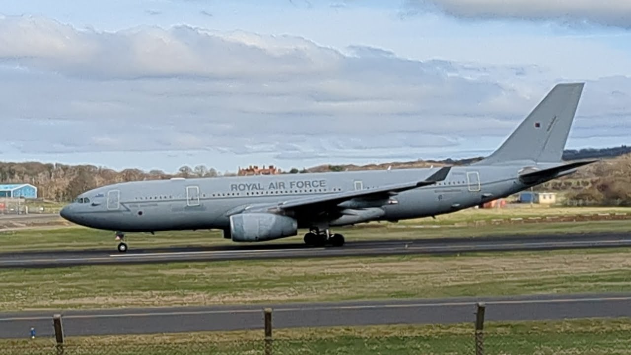 Airbus KC2 Voyager takeoff Prestwick - YouTube