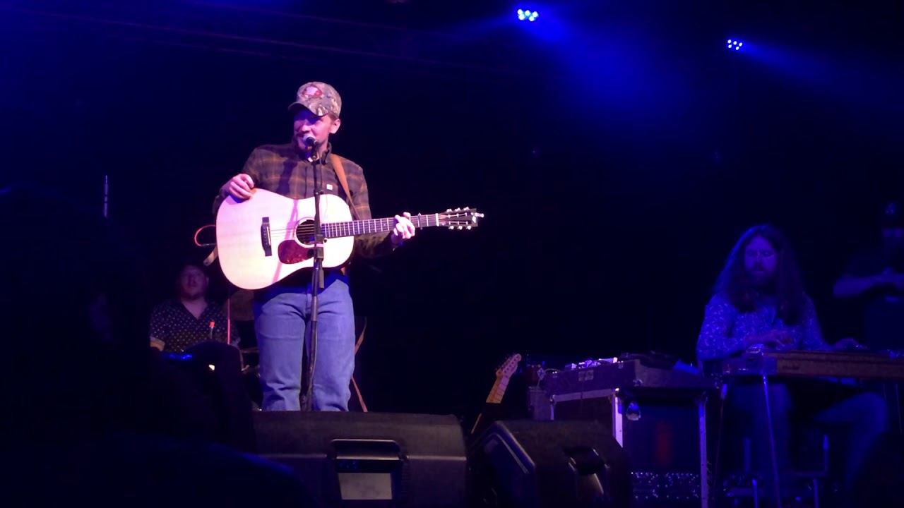 Tyler Childers and The Food Stamps - Tattoos (Minglewood Hall) - YouTube