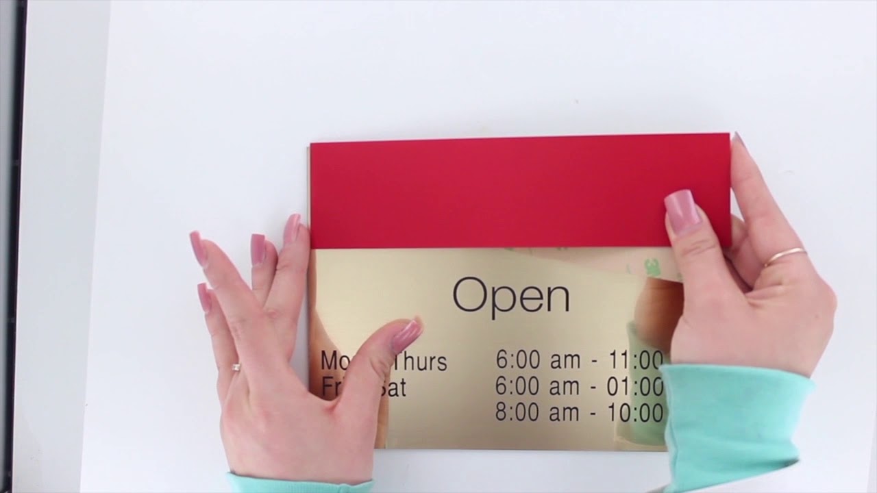 Tutorial: Cómo hacer rótulos pequeños con láser - YouTube