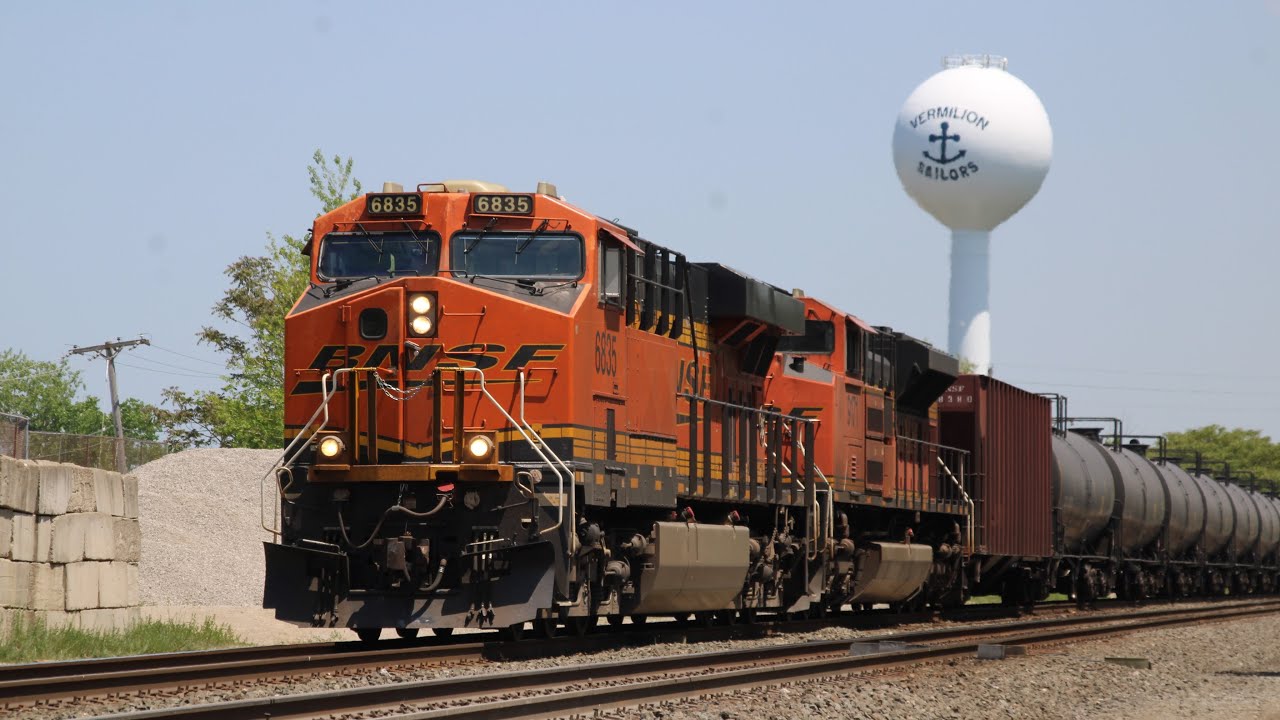 NS 67E Westbound @ Vermilion Ft. BNSF - YouTube