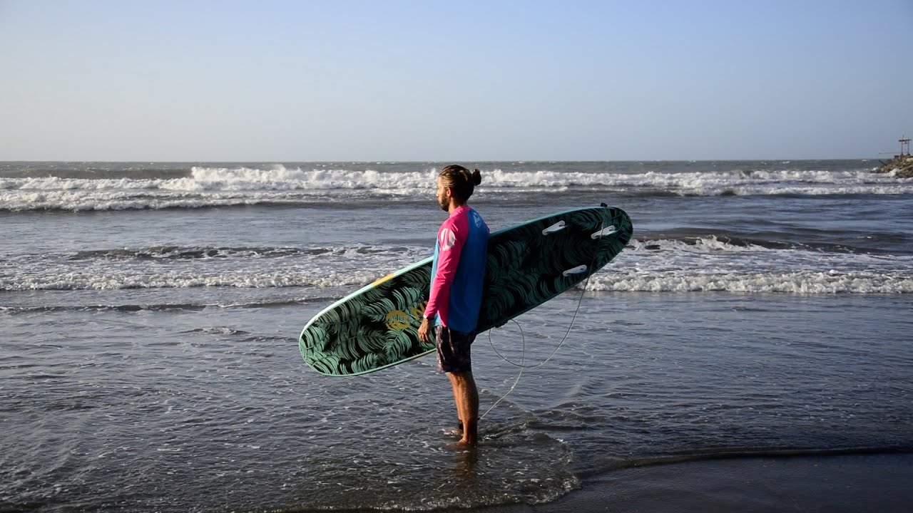 Verde | "El surf es un deporte que libera los miedos". - YouTube