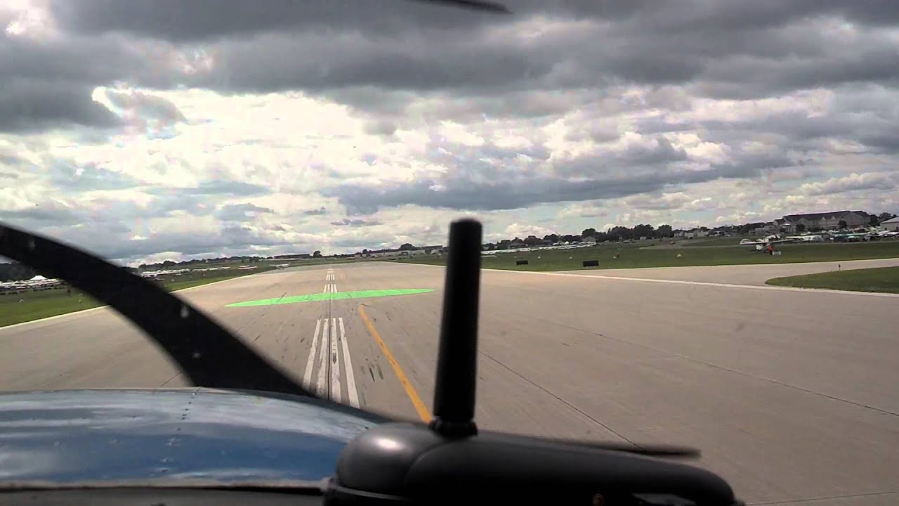 Airventure 2013 Runway 27 Green Dot Arrival - YouTube