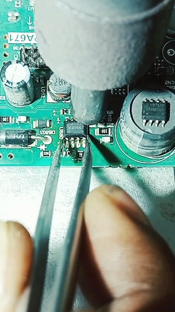 smd ic soldering tutorial. #icsoldering #soldering #solderingtutorial # ...