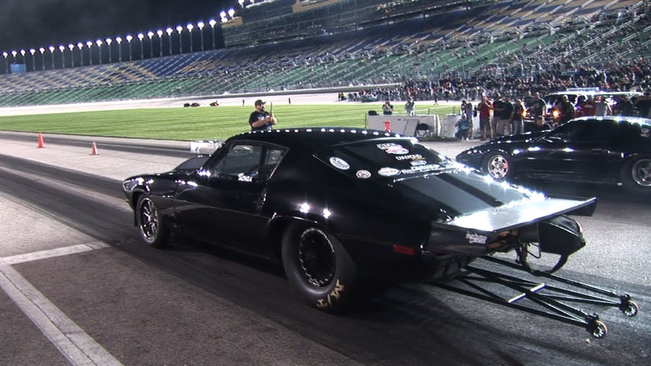 SPLIT BUMPER -vs- KC MAXX - Kansas Speedway - YouTube