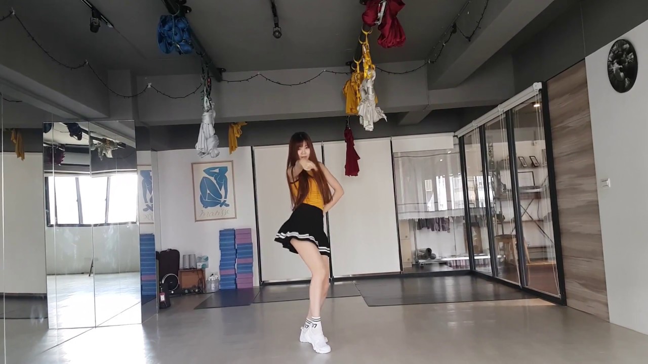 MOMOLAND (모모랜드) - BAAM Dance Practice by Miss Leggy - YouTube