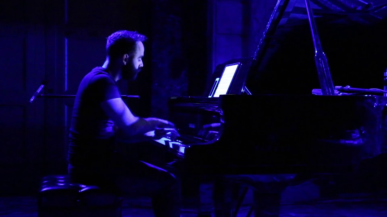 While Nailing At Random (1982, David Lang | Adam Tendler, piano) - YouTube