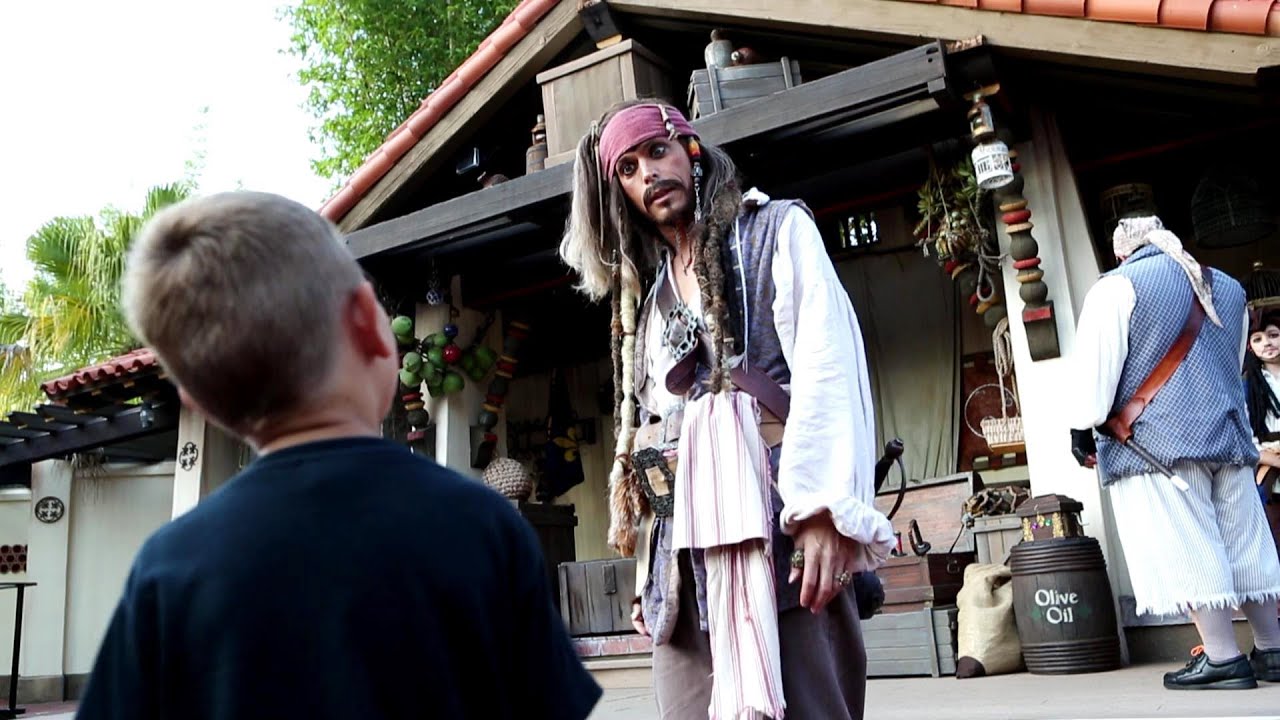 Captain Jack Sparrow's Pirate Tutorial at Magic Kingdom Full Show - YouTube