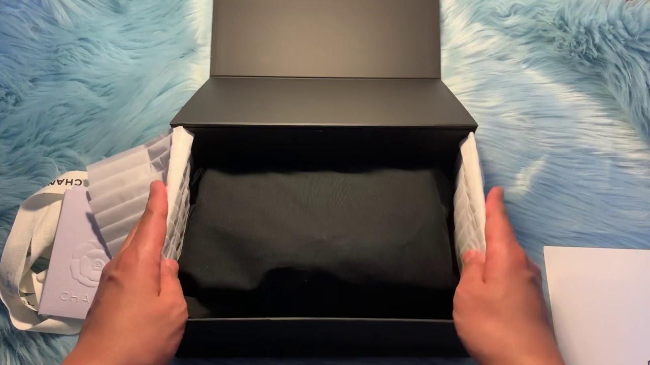 Classic Chanel Mini Flap Bag | the lazy vlog - YouTube