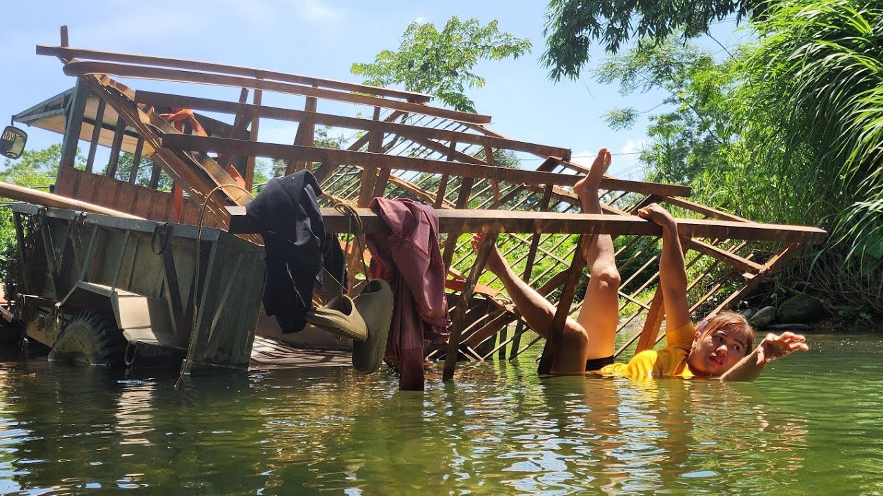 agricultural vehicle transporting sand screening - YouTube
