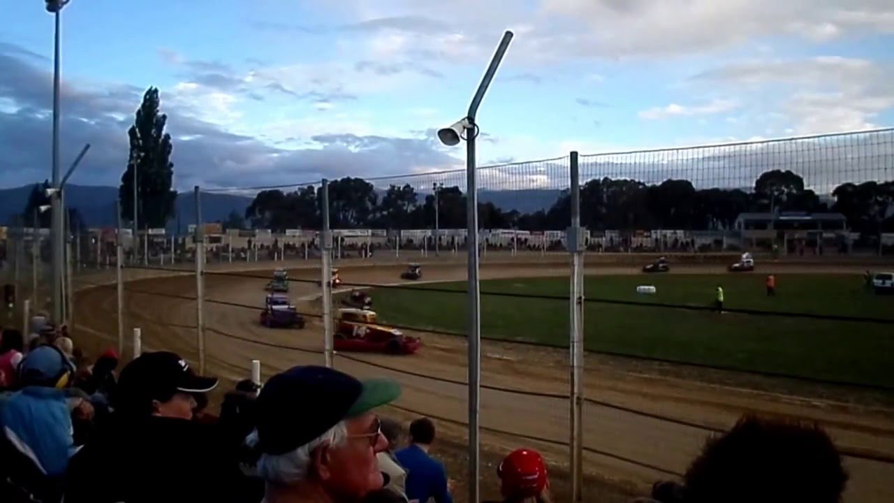 nelson speedway stock cars opening night 18/10/14 - YouTube