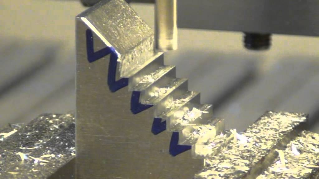 Usinage talon de bride - YouTube