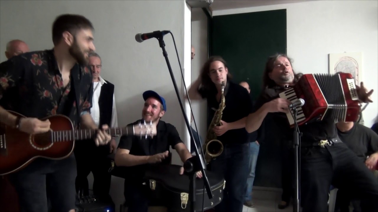 Filippo Graziani & friends - PIGRO (live) - YouTube