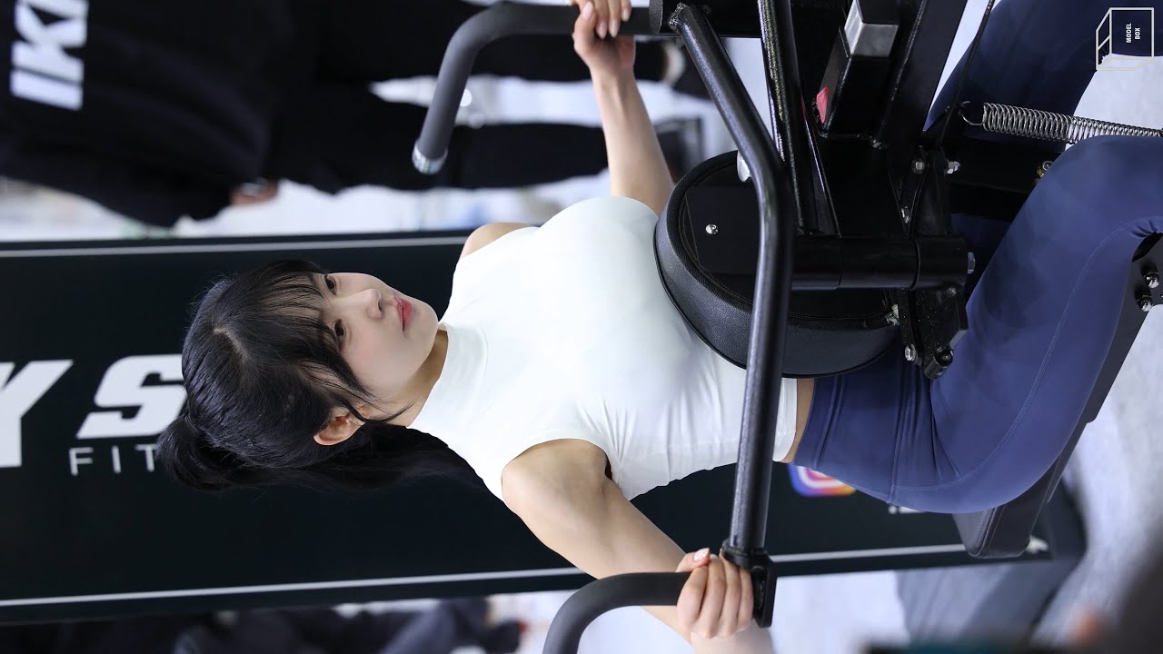 [4K] 2024 스포엑스 모델 신새롬 #6 직캠 (2024 SPOEX Model Shin Saerom fancam) - YouTube