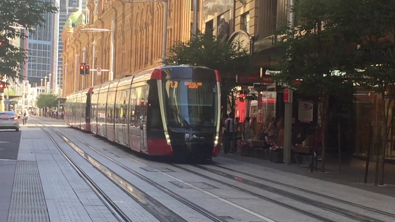 Transdev NSW (Sydney Light Rail): Alstom Citadis 042+041 - YouTube
