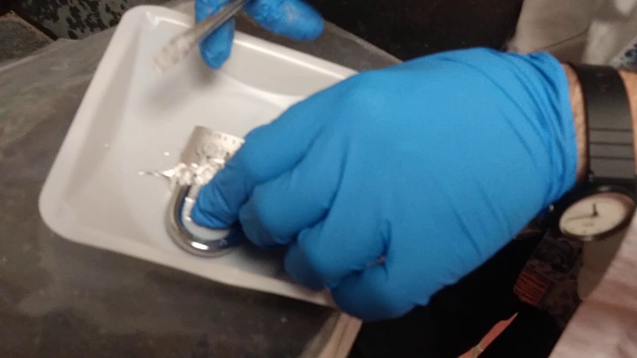 Gallium and Aluminum destroying lock - YouTube