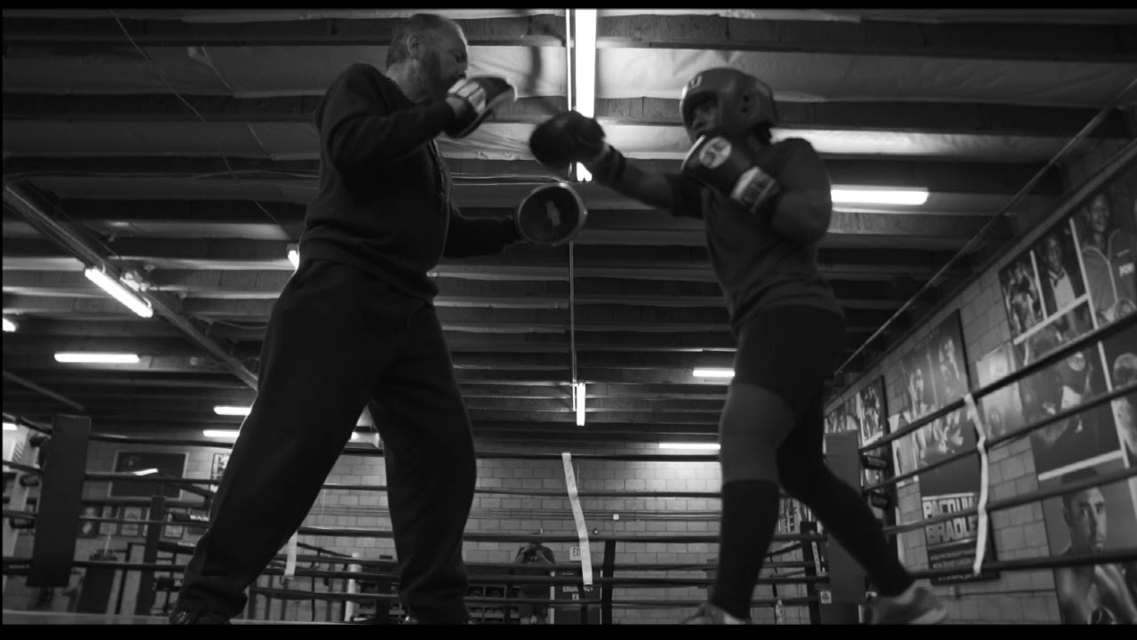 HollywoodTheChamp works out at Barry Boxing Gym - YouTube