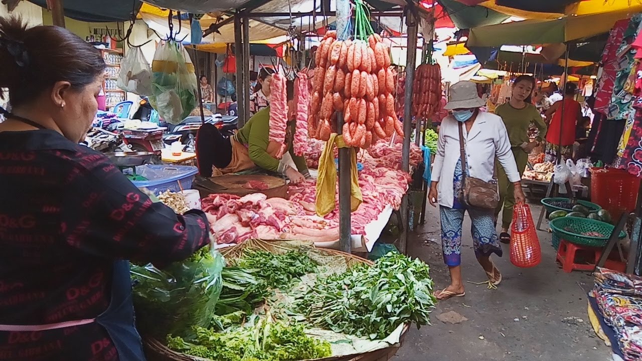 Street Food In Phnom Penh - Food Tour Around Phnom Penh Market ...