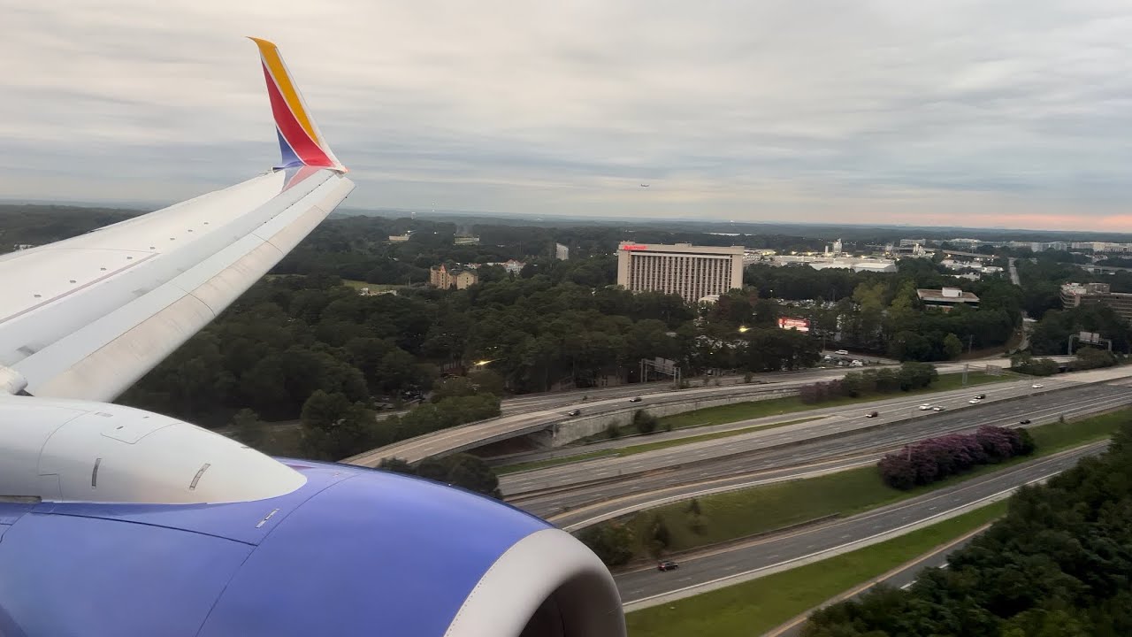 4K | Southwest Airlines Boeing 737-800 (N8645A) Cloudy & Gloomy Atlanta ...