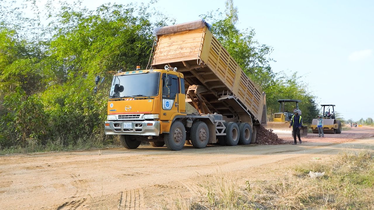 Province Road Foundation Construction | Bulldozer D41PX Working With ...