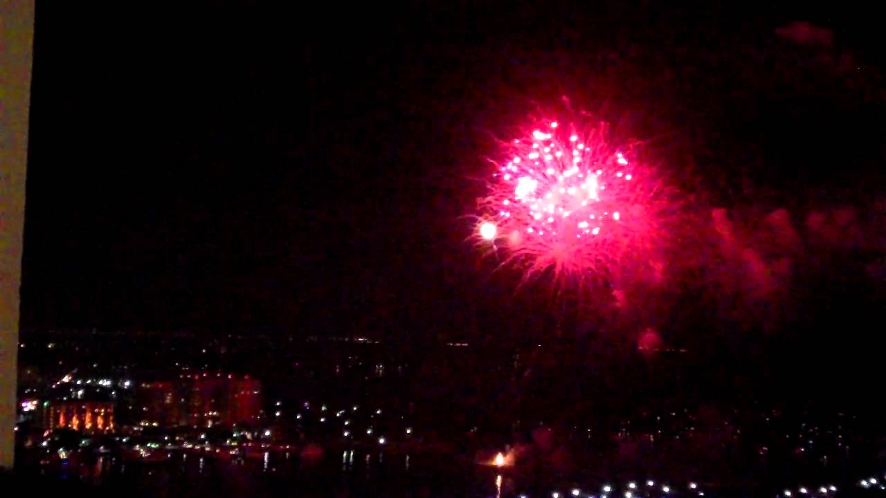 July 4, 2013, Fireworks in St. Pete, Florida, part 1 - YouTube