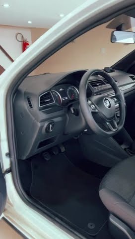 VOLKSWAGEN GOL TRACK 2018 - YouTube