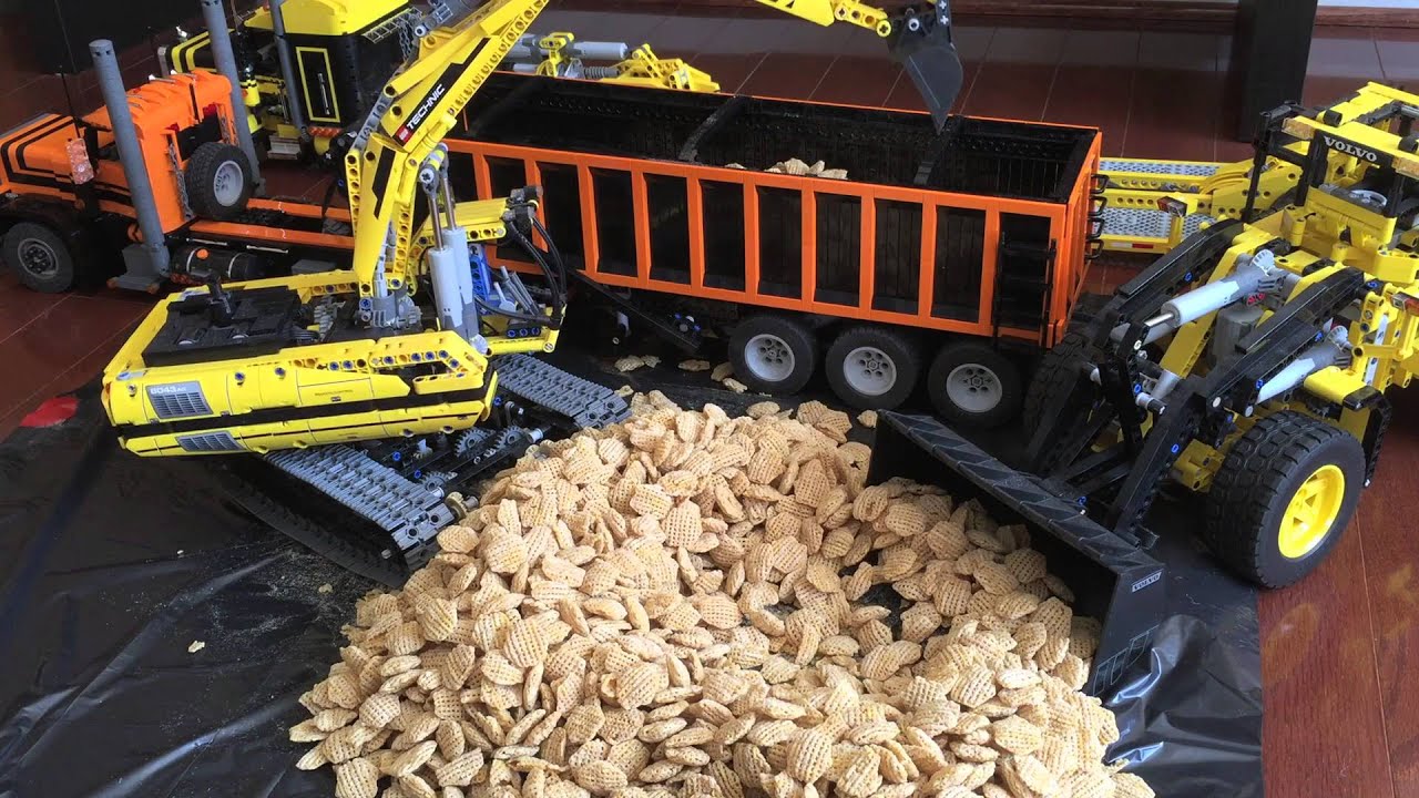 Lego peterbilt 389 construction crew - YouTube