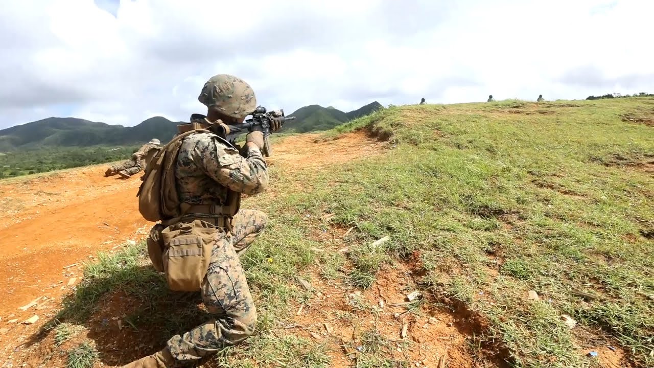 Marines Conduct Camp Hansen Live-Fire, Maneuver Range - YouTube