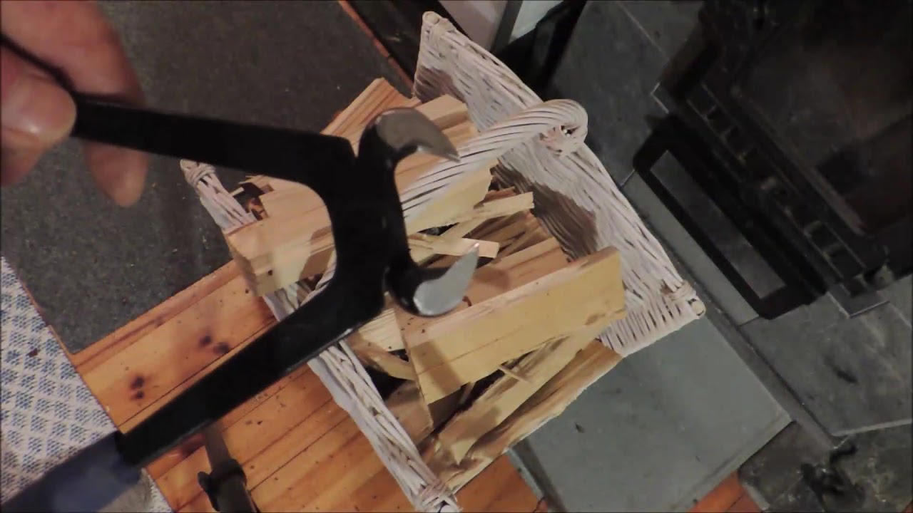 DIY simply and safe tool "Kindling pincers" - YouTube