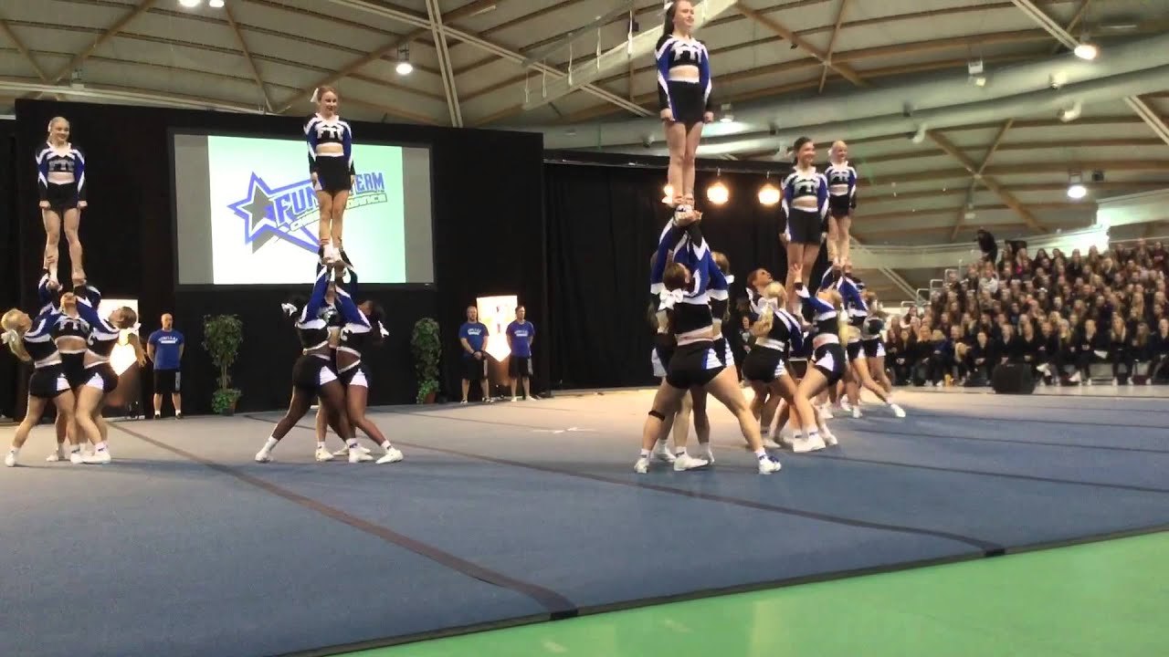 Funky Team Wild Flyers SMK2016 - YouTube