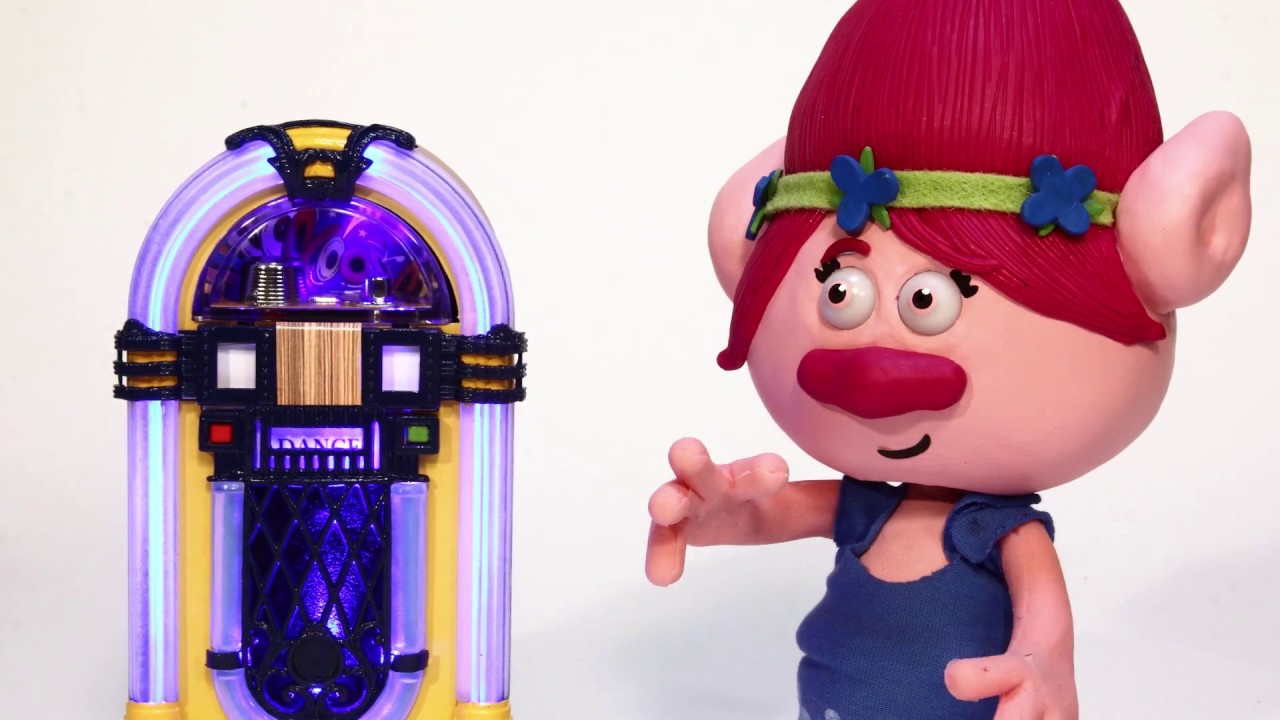 Princess Poppy Dances To The Music! - Trolls Movie Play Doh Stop Motion ...