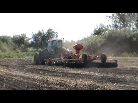 Fendt 936 with Simba SL500 DTD Seeder - Rostgaard Maskinstation - YouTube