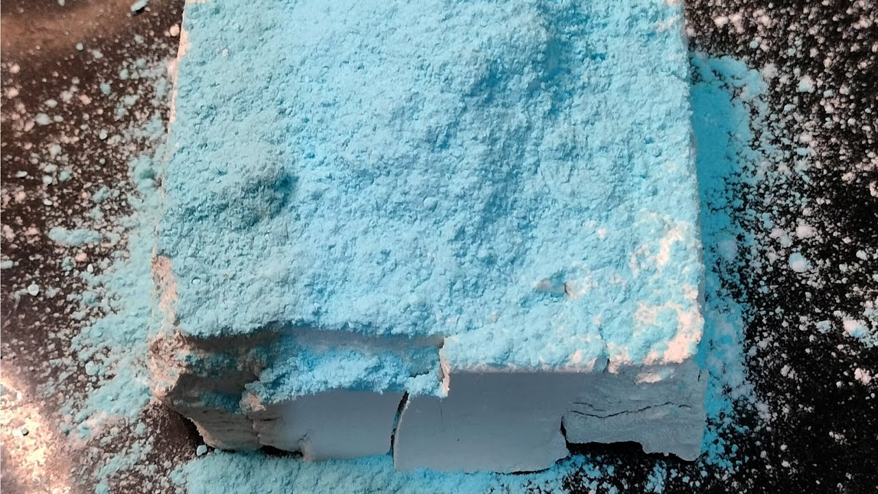 Holi powder on gymchalk block 💙| Squeaky crunchy chalk - YouTube