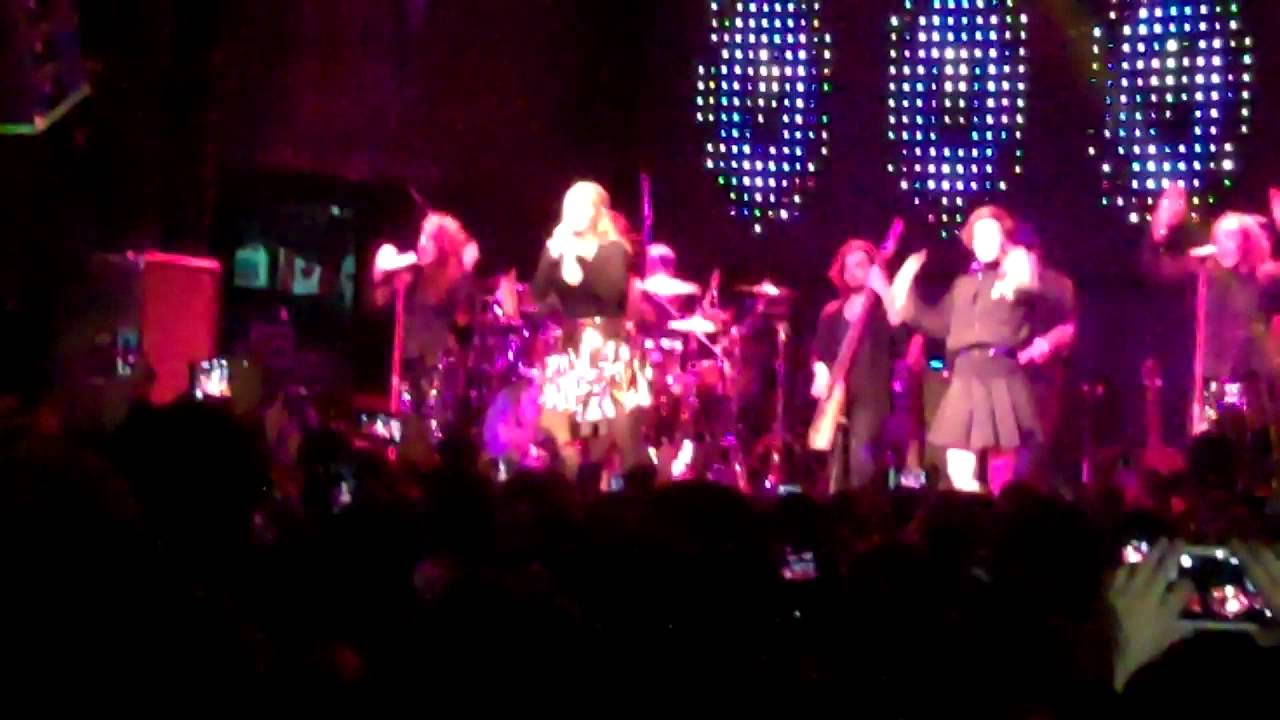 Meghan Trainor: That Bass Tour - All About That Bass Live in Toronto ...