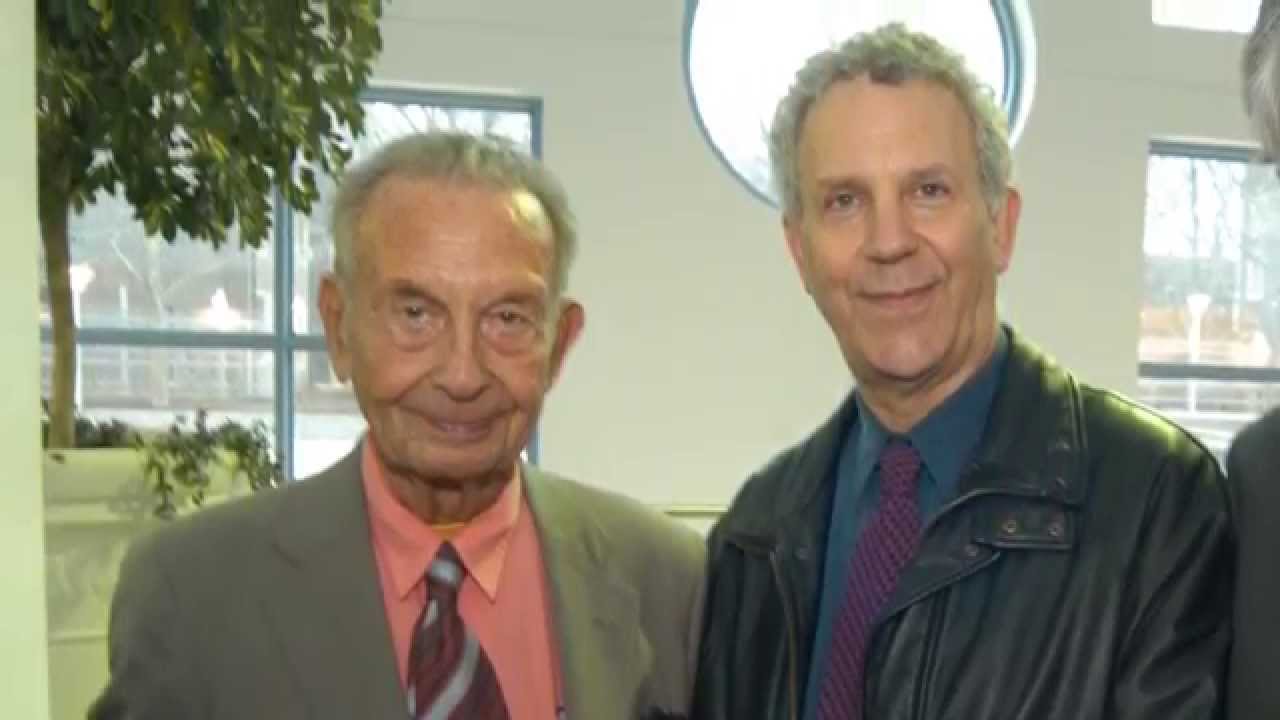 George Gerbner y la Teoría del Cultivo - YouTube