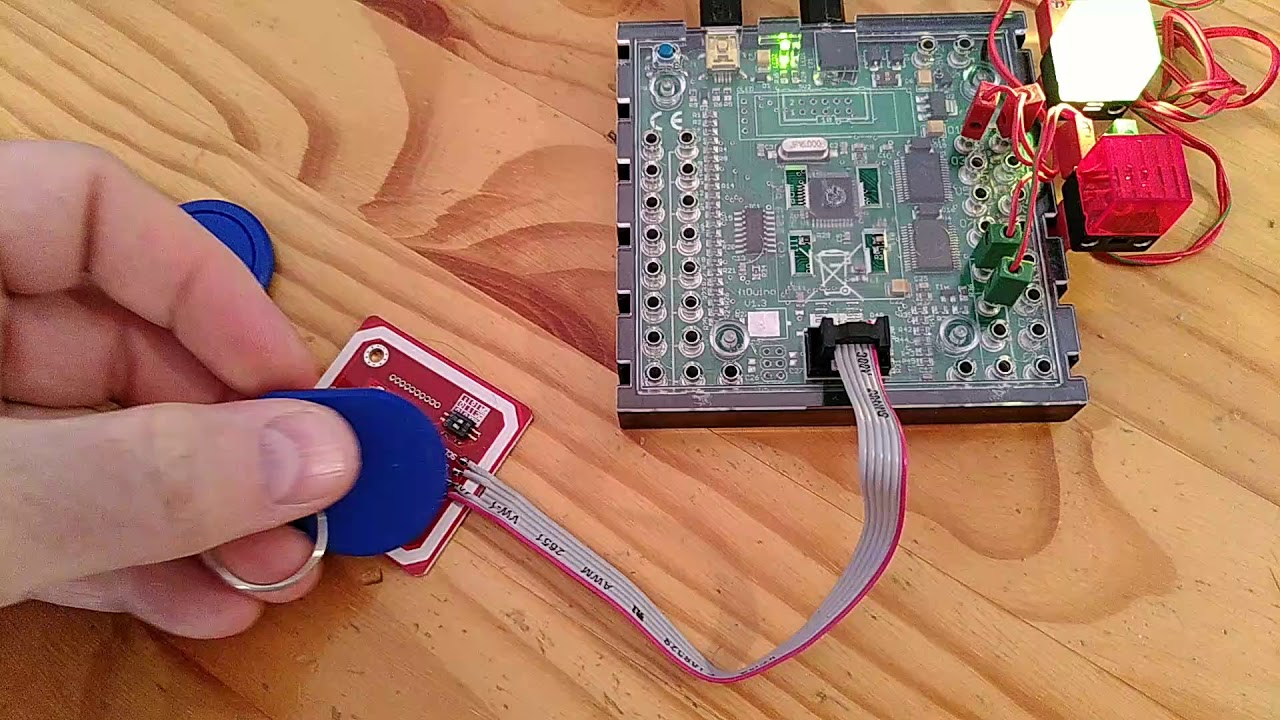 ftDuino reads RFID tag via PN532 board - YouTube