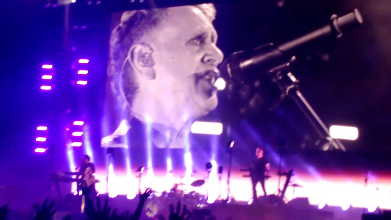 Depeche Mode - PERSONAL JESUS (Live in San Jose, CA 10-8-2017) - YouTube