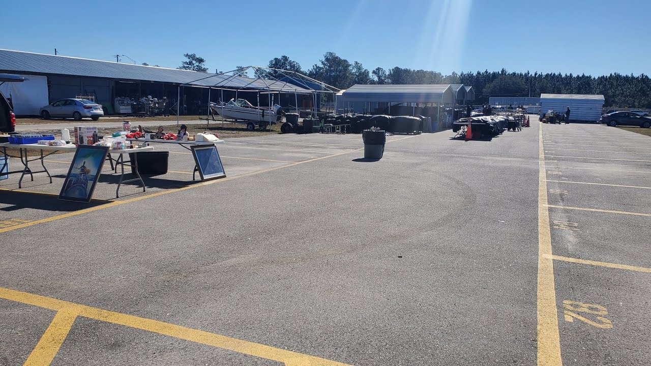 selling at an empty flea Market - YouTube