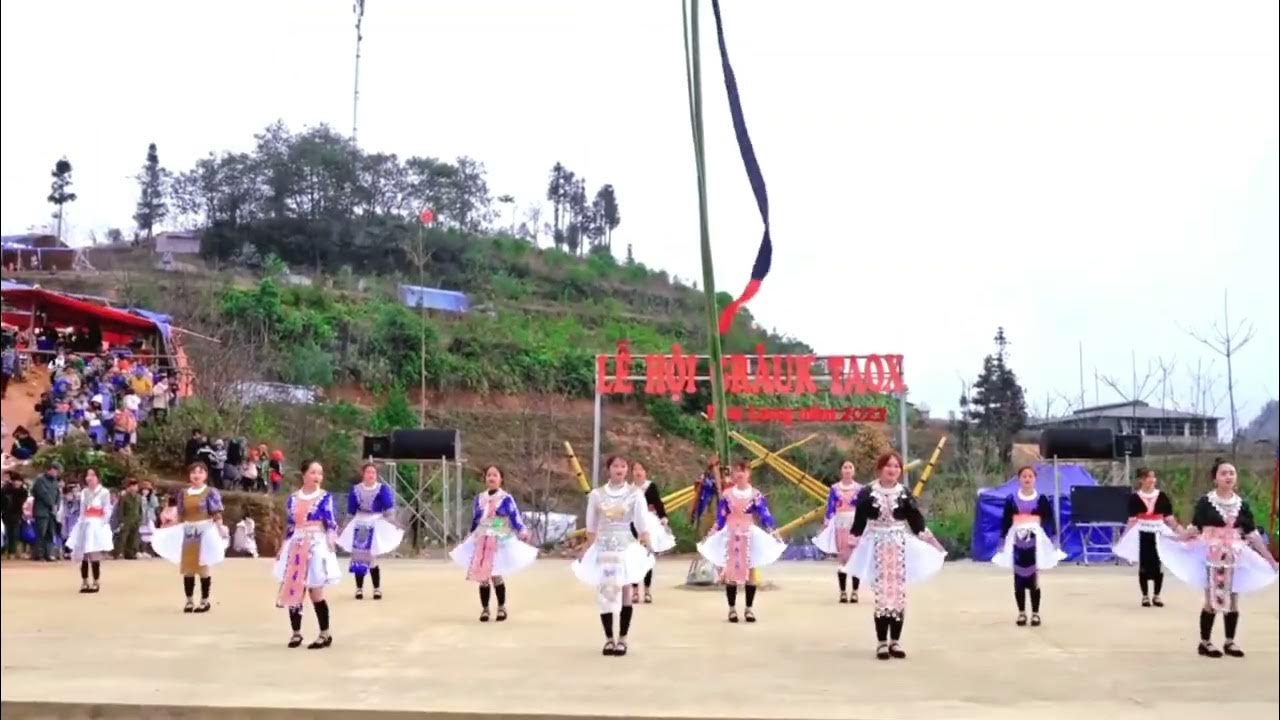 Nkauj hmoob fa loo [ pha lông ] seev cev - YouTube