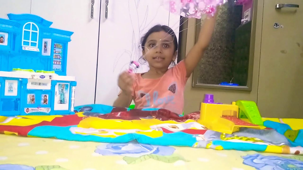 Minnie Mouse Parachute toy - YouTube