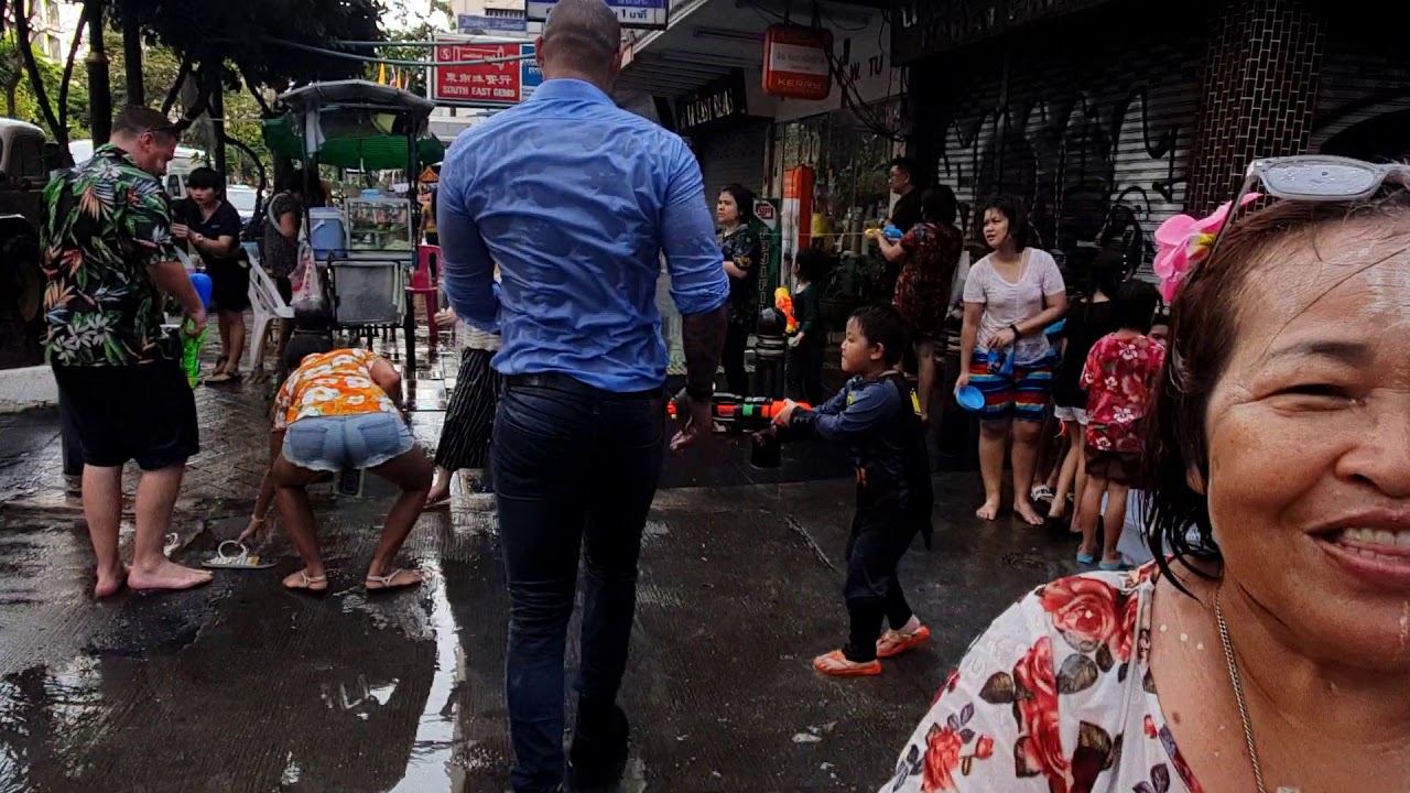 Sneili auf Reise / Thailand - YouTube