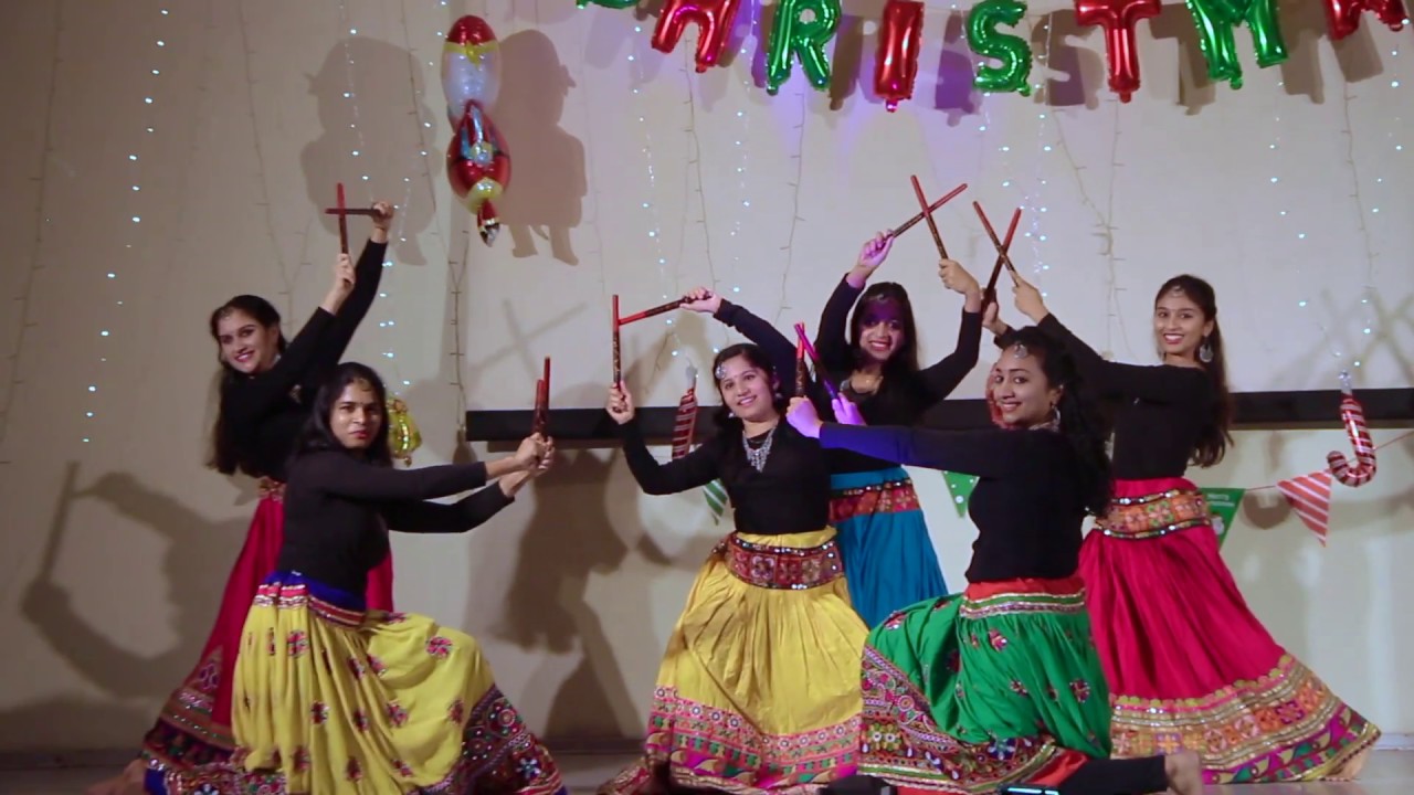 Group dance / Christmas@Berlin 2019 - YouTube