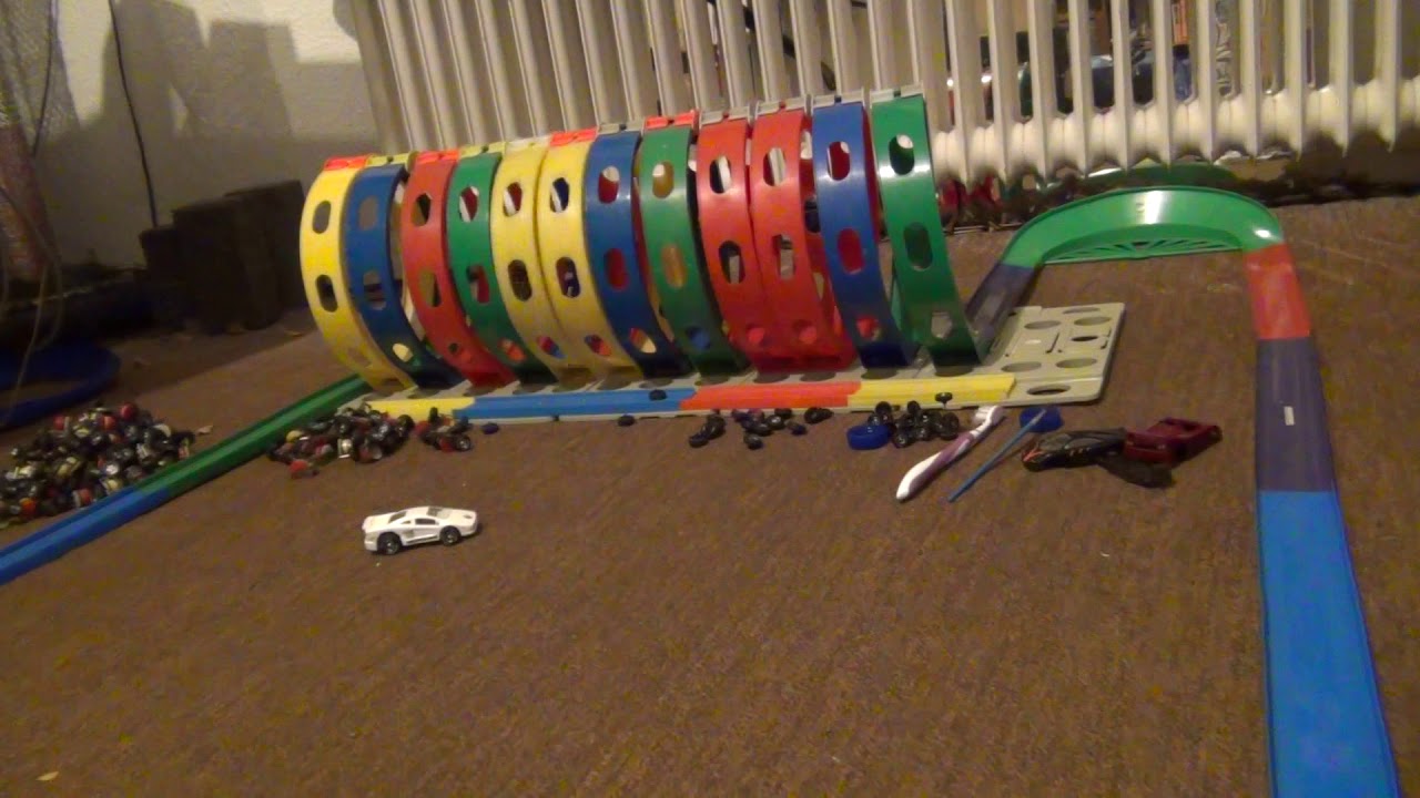 DARDA AUTO BAHN - BUGGY - 12 LOOPINGS - weiß-schwarzer Ball - YouTube