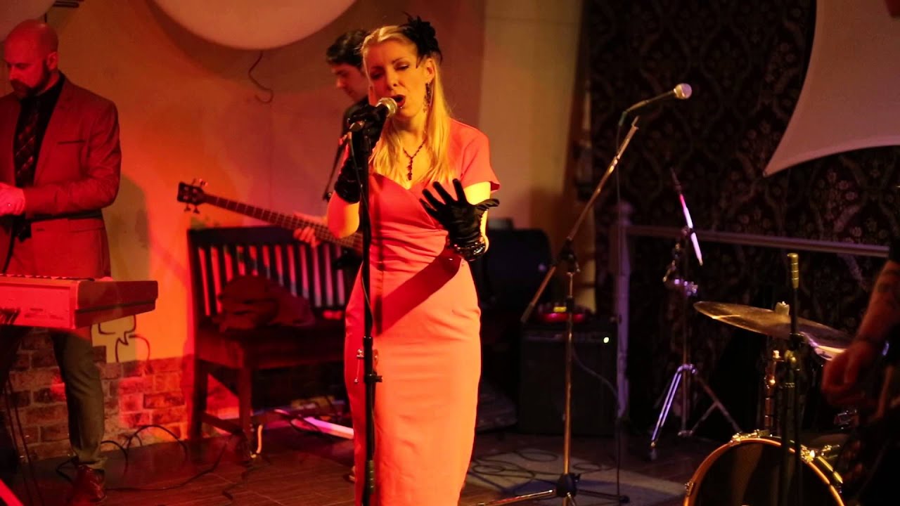 "I Can Fly"/"Tyla's Song" Live by Tyla With Amy's Arms. - YouTube