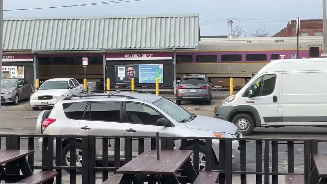 MBTA GP40MC 1123 - CTC-1B Comet Cab 1652 - YouTube